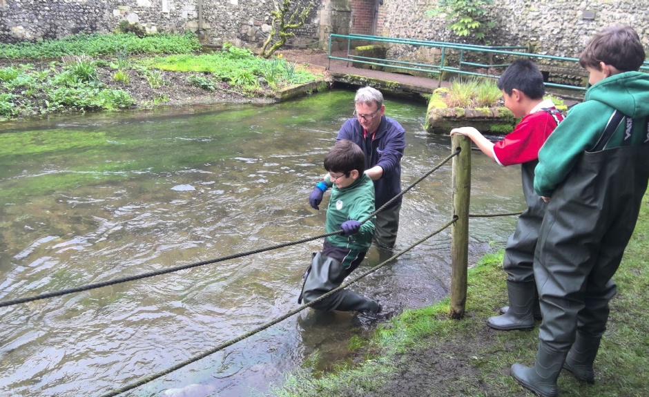 Year 4 Rivers with the Wessex Rivers Trust - The Pilgrims' School